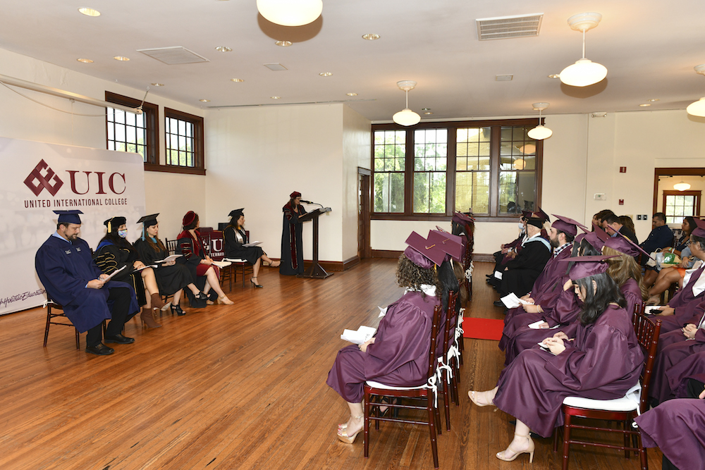 UIC Awards Associate And Bachelor Degrees On The 20th Commencement ...